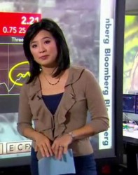 Scarlet Fu - Bloomberg - 24 Oct 11 - Caps - TvNewsCaps
